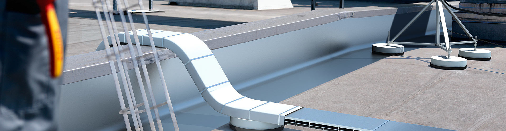 Fire protection solutions for photovoltaic systems | OBO